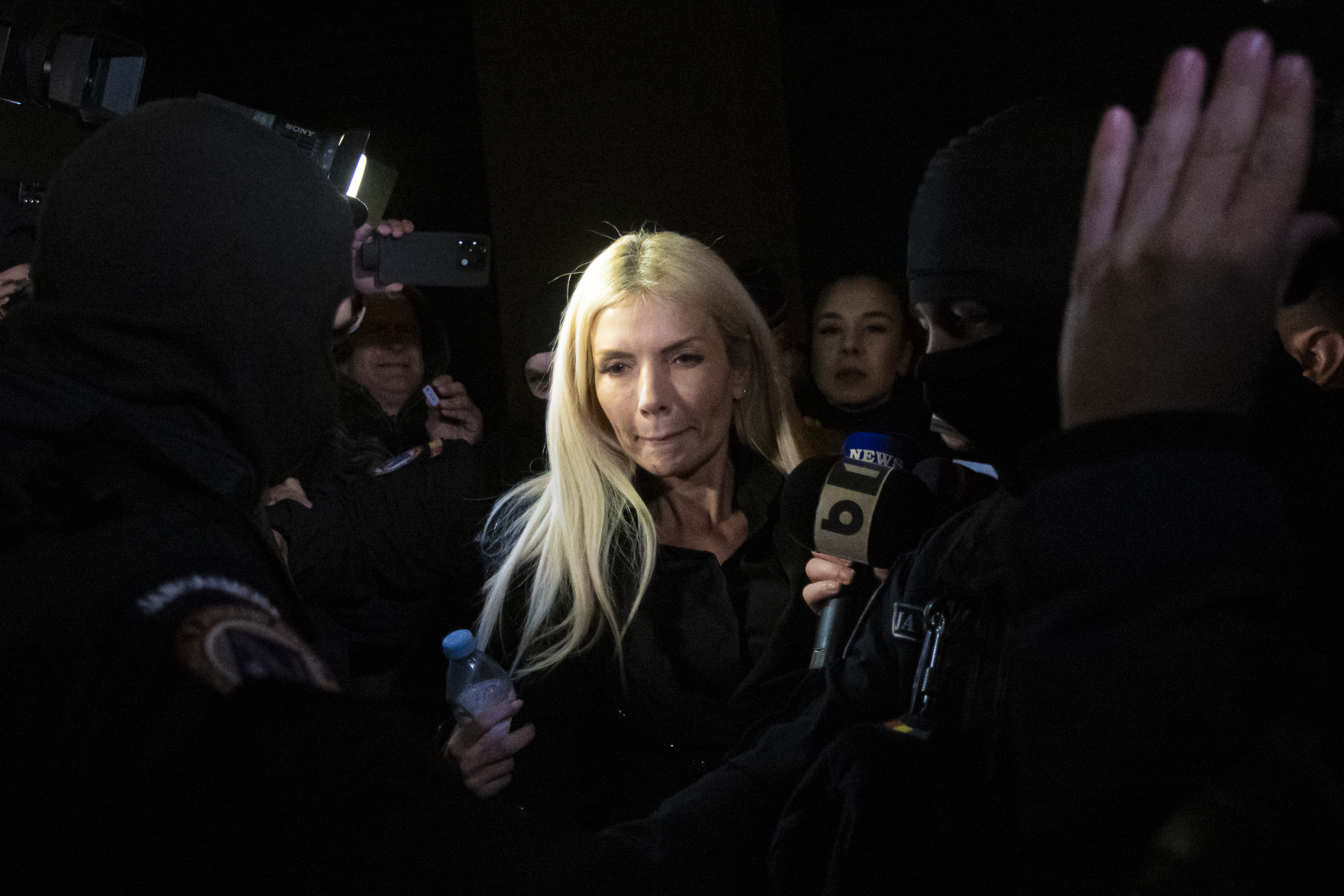 Dosarul Nordis: Laura Vicol şi soţul ei, Vladimir Ciorbă, scoşi de la ...