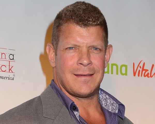 Actorul Lee Reherman, star al seriei TV "American Gladiators", a murit ...