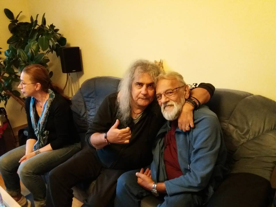 Cântăreţul de muzică folk Adrian Berinde a murit de cancer. Ultima ...