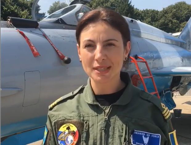 Ce dorinţă are prima femeie pilot pe avion supersonic din România ...