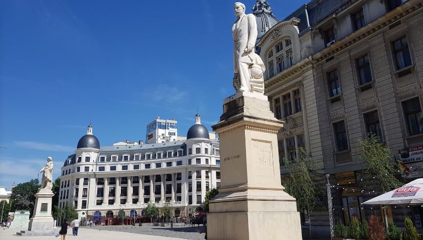 Celebrele statui din Piaţa Universităţii din Bucureşti, aşa cum nu au ...