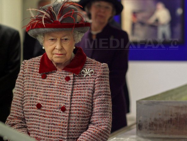 Regina Elizabeth a II-a împlineşte, joi, vârsta de 85 de ani