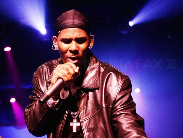 Rapperul R. Kelly îşi va lansa memoriile la sfârşitul lui iunie