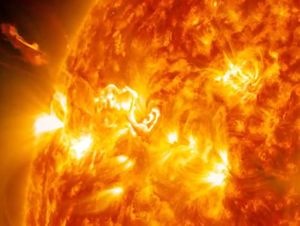 O erupţie solară uluitoare a provocat întreruperi radio în Pacificul de ...